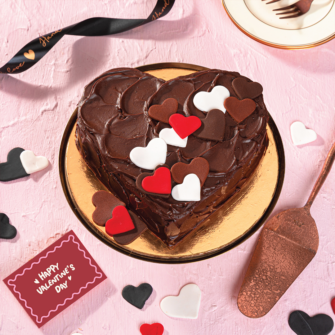 Chocolate Heart Cake - KHI ONLY – Lals - Chocolate and Gifting Brand in ...