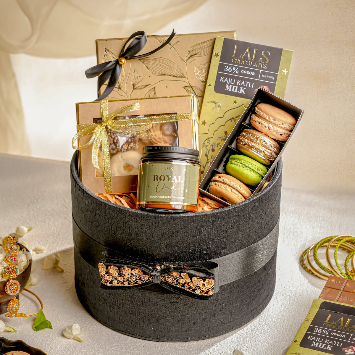 Wedding Signature Velvet Hamper – Lals - Chocolate and Gifting Brand in ...