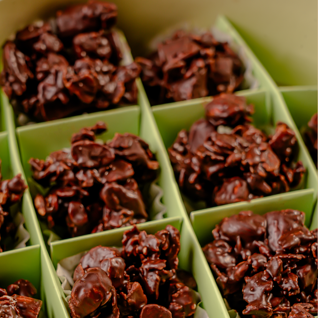 Pink Scallop Box with dark chocolate granola clusters - 12 pcs – Lals ...